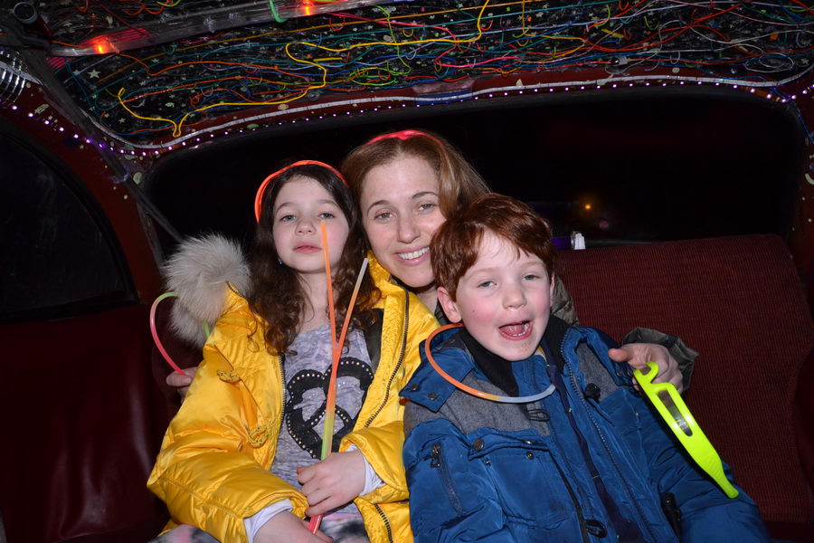 Phoebe And Harrison's Excellent Adventure | 2013 Ultimate Taxi Rider Photos